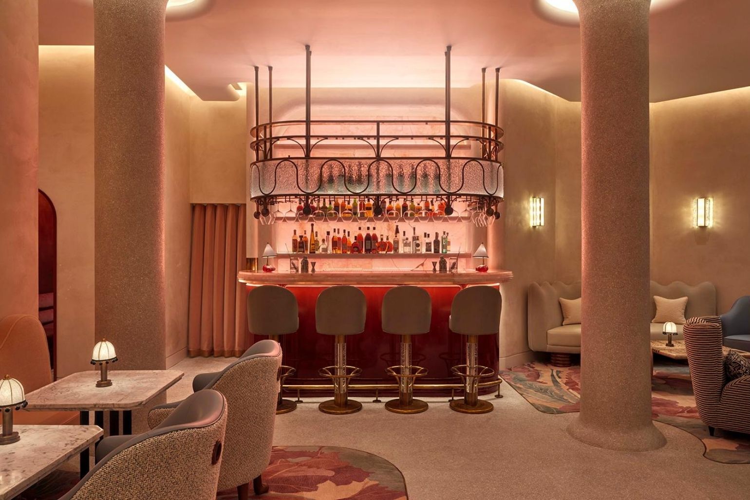 The Red Room: Το νέο bar του λονδρέζικου The Connaught.