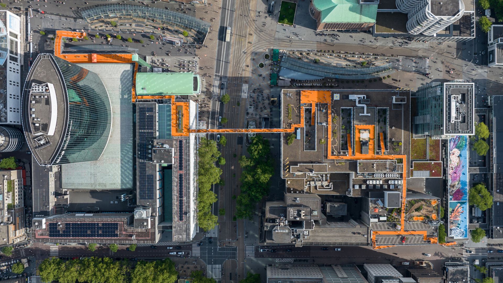 Rooftop Days: Γεφυρώνοντας στέγες κτηρίων στο Rotterdam.