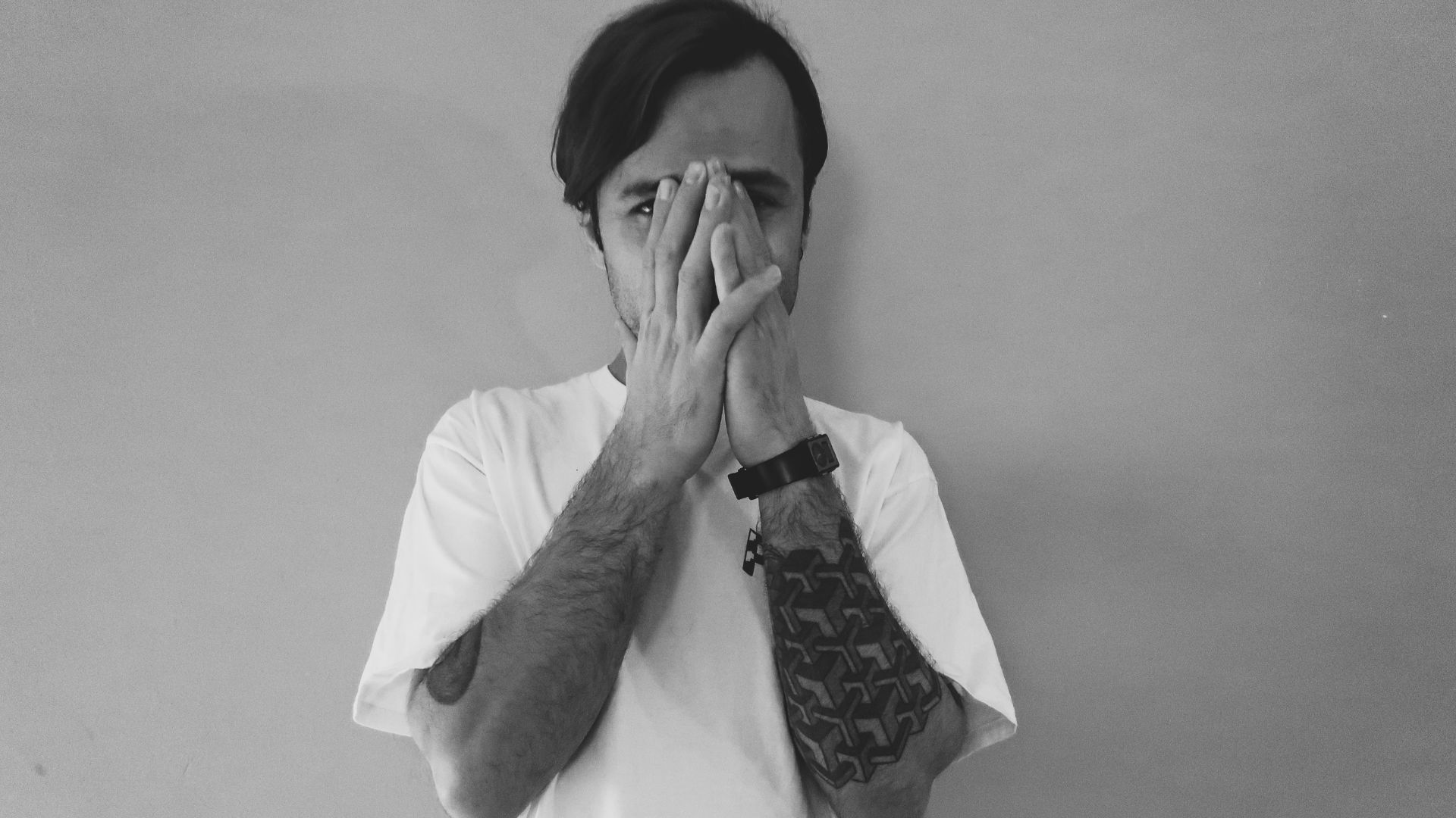 Η REVOLT παρουσιάζει τον John Dimas (Synq – Berlin) στο six d.o.g.s!